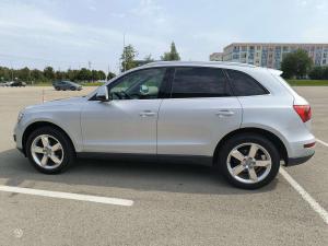 Pelēks Audi Q5 2010 Šauļi, ar dzinēja tilpumu 1.97 L un nobraukumu 273 tūkst. km par 9800 €, foto 8 vietnē AUTOMOTO.COM.LV