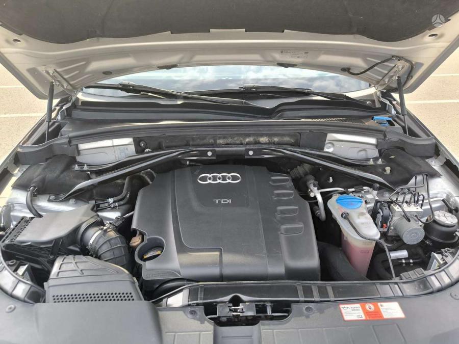 Pelēks Audi Q5 2010 Šauļi, ar dzinēja tilpumu 1.97 L un nobraukumu 273 tūkst. km par 9800 €, foto 14 vietnē AUTOMOTO.COM.LV