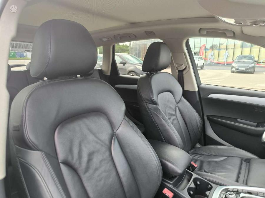 Pelēks Audi Q5 2010 Šauļi, ar dzinēja tilpumu 1.97 L un nobraukumu 273 tūkst. km par 9800 €, foto 22 vietnē AUTOMOTO.COM.LV