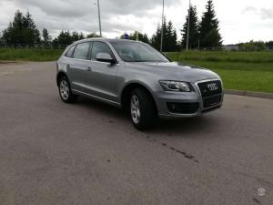 Pelēks Audi Q5 2010 Utena, ar dzinēja tilpumu 1.97 L un nobraukumu 273 tūkst. km par 8450 €, foto 3 vietnē AUTOMOTO.COM.LV