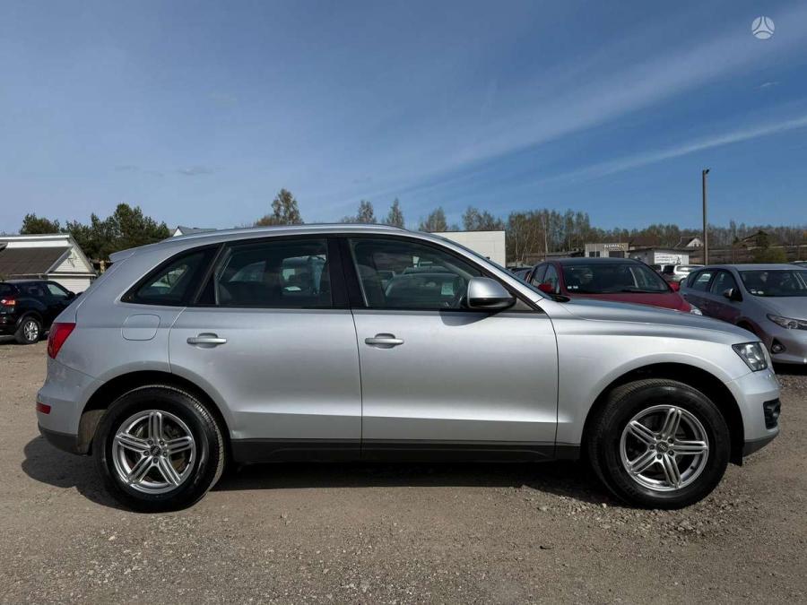 Pelēks Audi Q5 2010 Utena, ar dzinēja tilpumu 1.97 L un nobraukumu 260 tūkst. km par 7700 €, foto 7 vietnē AUTOMOTO.COM.LV