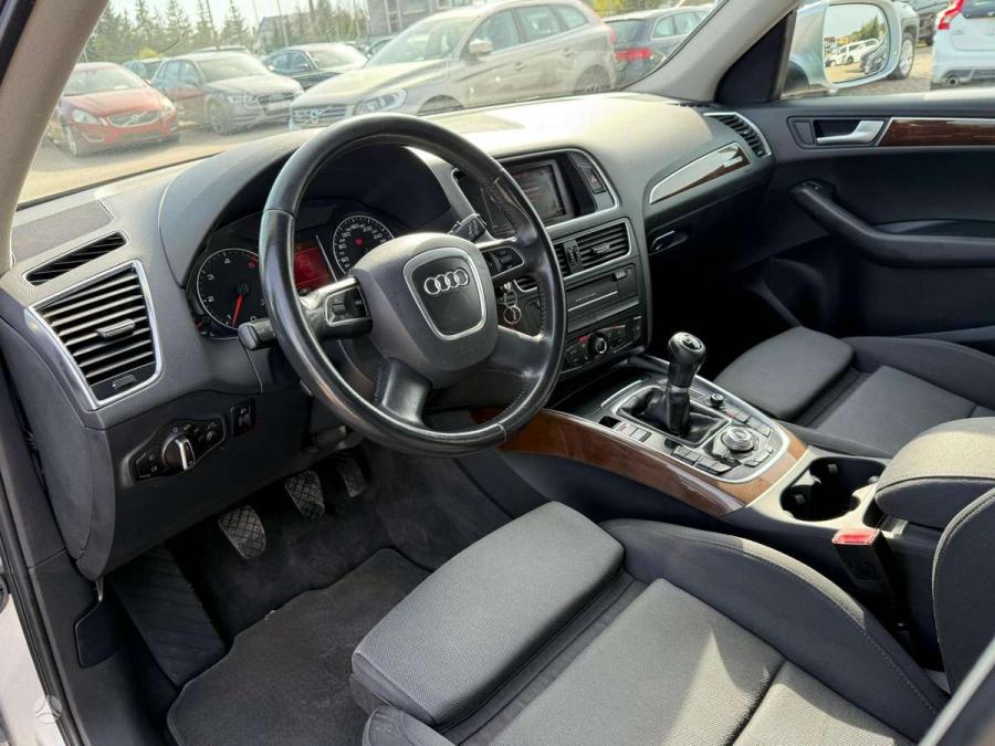 Pelēks Audi Q5 2010 Utena, ar dzinēja tilpumu 1.97 L un nobraukumu 260 tūkst. km par 7700 €, foto 13 vietnē AUTOMOTO.COM.LV