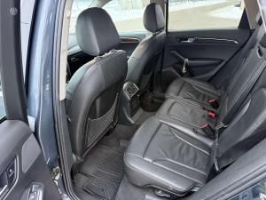 Grey Audi Q5 2010 in Vilnius, with an engine capacity of 3.20 L and mileage of 302 thousand km for 7200 €, photo 9 on AUTOMOTO.COM.LV