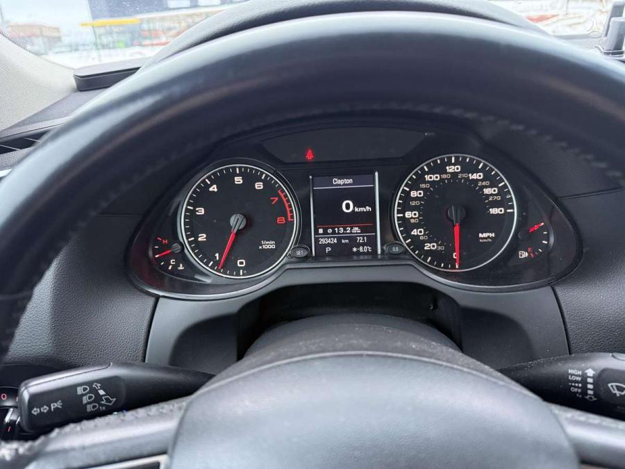 Grey Audi Q5 2010 in Vilnius, with an engine capacity of 3.20 L and mileage of 302 thousand km for 7200 €, photo 16 on AUTOMOTO.COM.LV