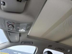 Grey Audi Q5 2010 in Vilnius, with an engine capacity of 3.20 L and mileage of 302 thousand km for 7200 €, photo 18 on AUTOMOTO.COM.LV