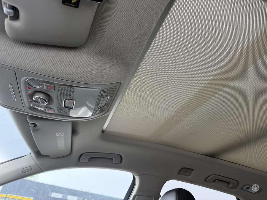Grey Audi Q5 2010 in Vilnius, with an engine capacity of 3.20 L and mileage of 302 thousand km for 7200 €, photo 18 on AUTOMOTO.COM.LV