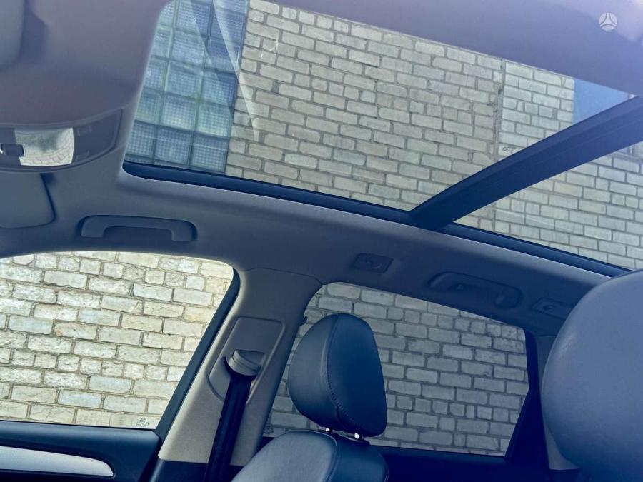 Grey Audi Q5 2010 in Kretinga, with an engine capacity of 2.97 L and mileage of 260 thousand km for 9350 €, photo 19 on AUTOMOTO.COM.LV