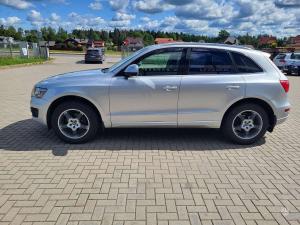 Grey Audi Q5 2010 in Vilnius, with an engine capacity of 3.20 L and mileage of 273 thousand km for 6400 €, photo 5 on AUTOMOTO.COM.LV