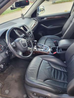 Grey Audi Q5 2010 in Vilnius, with an engine capacity of 3.20 L and mileage of 273 thousand km for 6400 €, photo 11 on AUTOMOTO.COM.LV