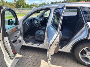 Grey Audi Q5 2010 in Vilnius, with an engine capacity of 3.20 L and mileage of 273 thousand km for 6400 €, photo 13 on AUTOMOTO.COM.LV