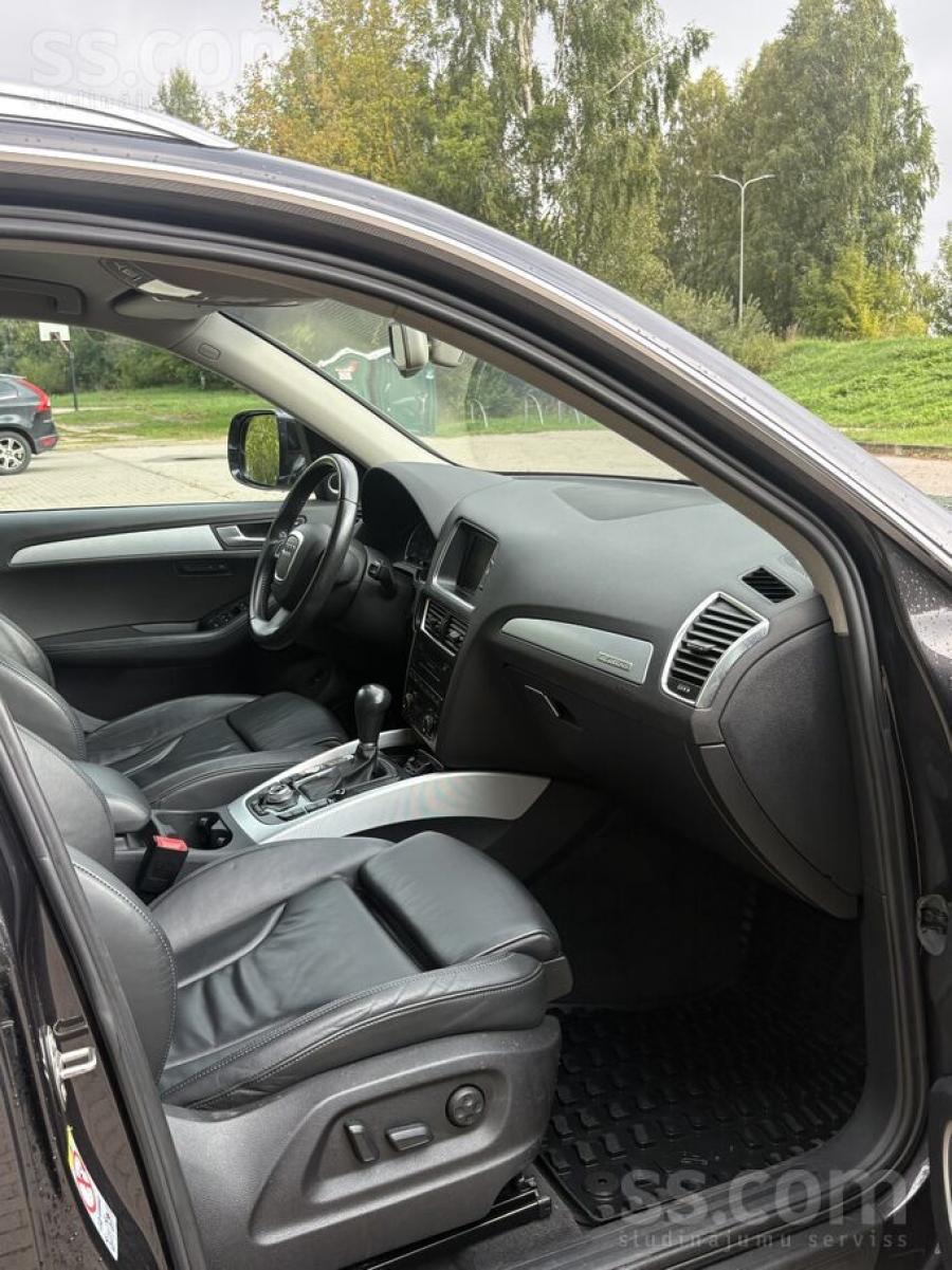 Pelēks Audi Q5 2010 Rīga, ar dzinēja tilpumu 3.00 L un nobraukumu 251 tūkst. km par 9000 €, foto 12 vietnē AUTOMOTO.COM.LV