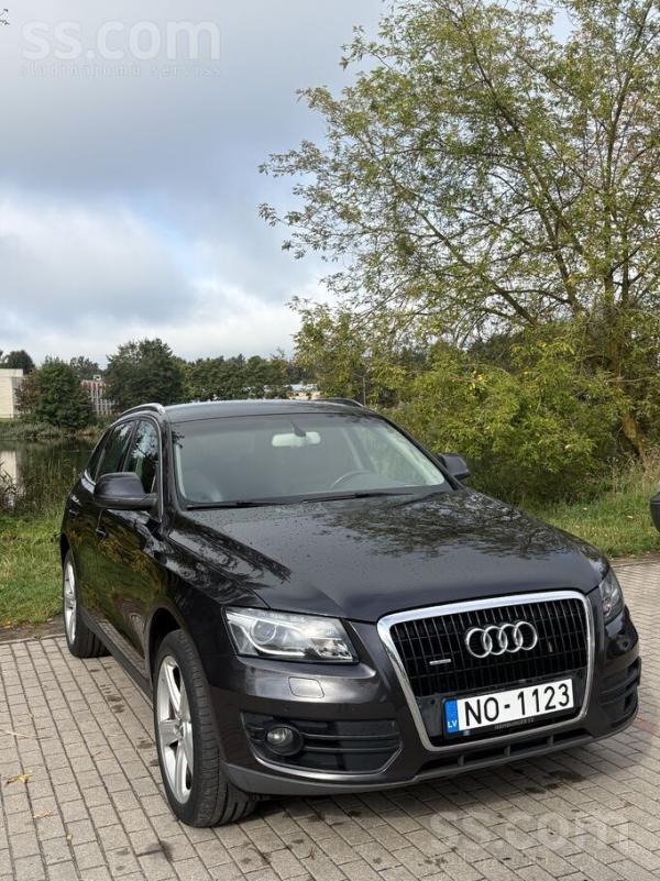 Pelēks Audi Q5 2010 Rīga, ar dzinēja tilpumu 3.00 L un nobraukumu 251 tūkst. km par 9000 €, foto 4 vietnē AUTOMOTO.COM.LV