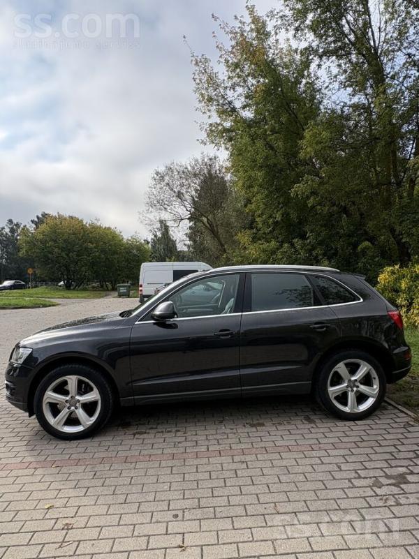 Pelēks Audi Q5 2010 Rīga, ar dzinēja tilpumu 3.00 L un nobraukumu 251 tūkst. km par 9000 €, foto 7 vietnē AUTOMOTO.COM.LV