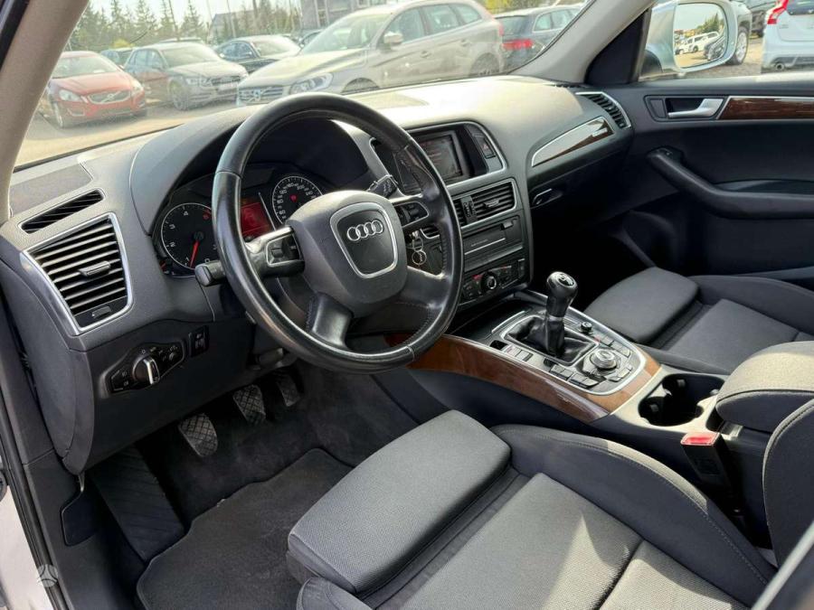 Pelēks Audi Q5 2010 Utena, ar dzinēja tilpumu 1.97 L un nobraukumu 260 tūkst. km par 7600 €, foto 12 vietnē AUTOMOTO.COM.LV