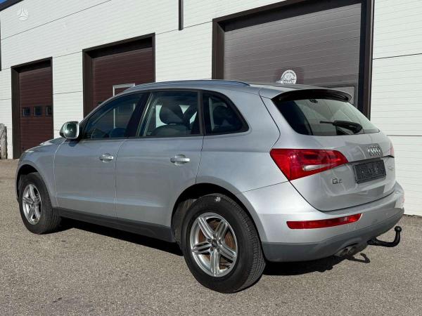 Pelēks Audi Q5 2010 Utena, ar dzinēja tilpumu 1.97 L un nobraukumu 260 tūkst. km par 7700 €, foto 5 vietnē AUTOMOTO.COM.LV