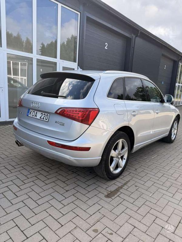 Grey Audi Q5 2010 in Kaunas, with an engine capacity of 1.97 L and mileage of 350 thousand km for 9700 €, photo 5 on AUTOMOTO.COM.LV