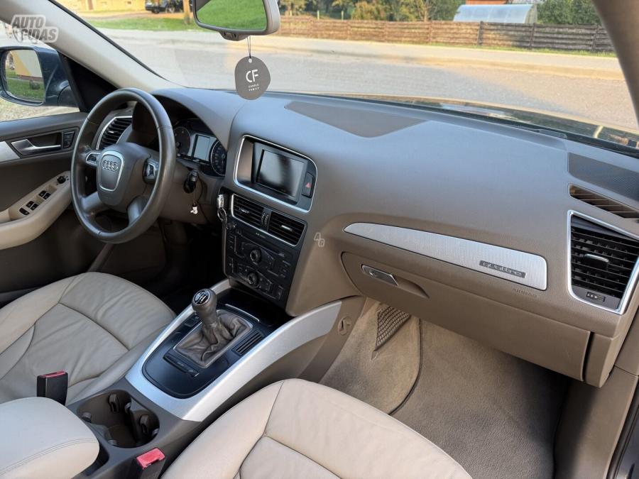 Grey Audi Q5 2010 in Kaisiadorys, with an engine capacity of 2.00 L and mileage of 353 thousand km for 7350 €, photo 22 on AUTOMOTO.COM.LV