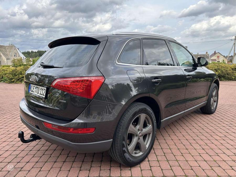 Pelēks Audi Q5 2010 Kelmė, ar dzinēja tilpumu 1.97 L un nobraukumu 262 tūkst. km par 9000 €, foto 6 vietnē AUTOMOTO.COM.LV