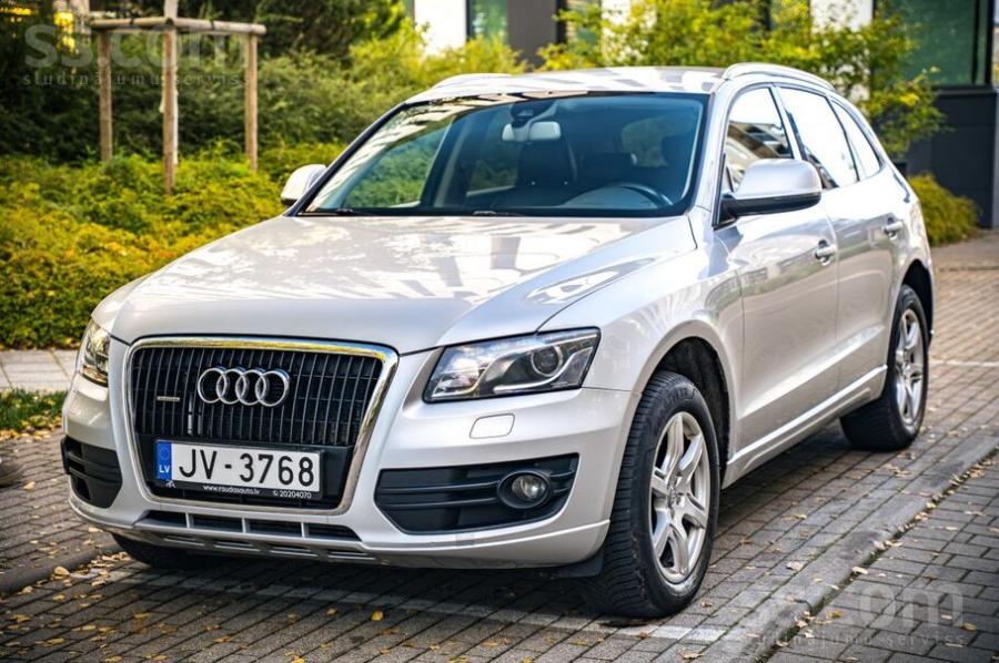 Grey Audi Q5 2010 in Riga, with an engine capacity of 3.00 L and mileage of 504 thousand km for 4990 €, photo 1 on AUTOMOTO.COM.LV