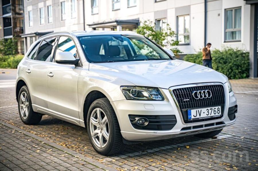 Grey Audi Q5 2010 in Riga, with an engine capacity of 3.00 L and mileage of 504 thousand km for 4990 €, photo 4 on AUTOMOTO.COM.LV