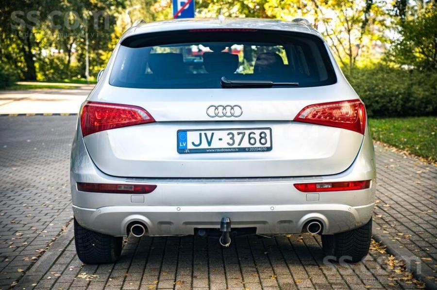 Grey Audi Q5 2010 in Riga, with an engine capacity of 3.00 L and mileage of 504 thousand km for 4990 €, photo 6 on AUTOMOTO.COM.LV