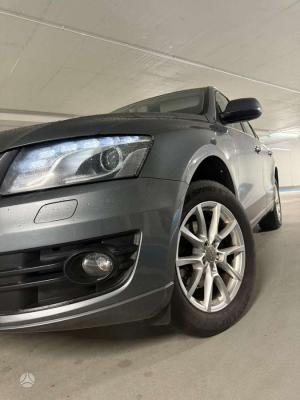 Grey Audi Q5 2011 in Vilnius, with an engine capacity of 1.98 L and mileage of 134 thousand km for 10000 €, photo 5 on AUTOMOTO.COM.LV