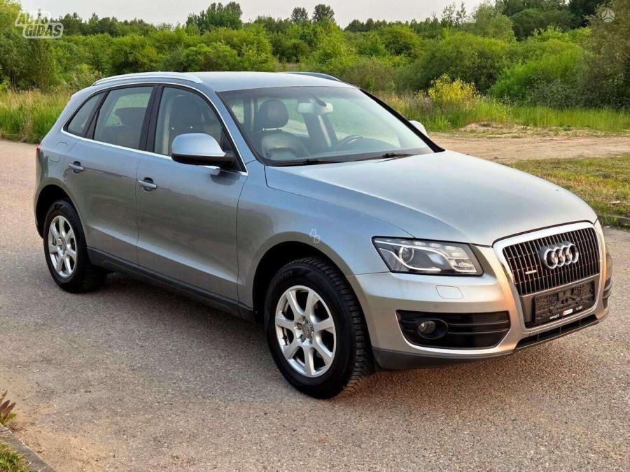 Grey Audi Q5 2011 in Vilnius, with an engine capacity of 2.00 L and mileage of 292 thousand km for 9500 €, photo 1 on AUTOMOTO.COM.LV