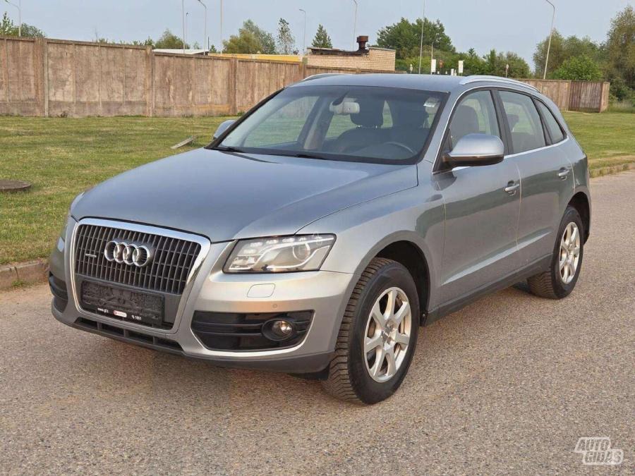Grey Audi Q5 2011 in Vilnius, with an engine capacity of 2.00 L and mileage of 292 thousand km for 9500 €, photo 3 on AUTOMOTO.COM.LV