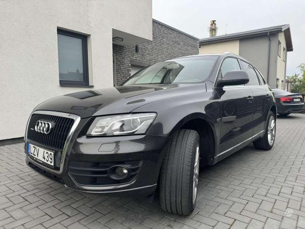 Grey Audi Q5 2011 in Kaunas, with an engine capacity of 3.00 L and mileage of 430 thousand km for 9500 €, photo 5 on AUTOMOTO.COM.LV