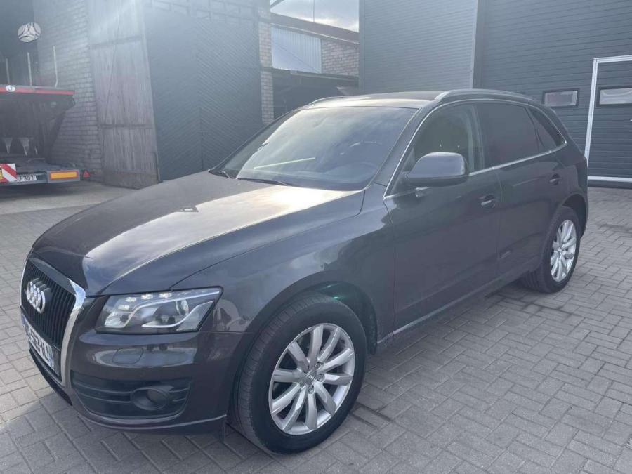 Pelēks Audi Q5 2011 Kauņa, ar dzinēja tilpumu 3.00 L un nobraukumu 430 tūkst. km par 9500 €, foto 12 vietnē AUTOMOTO.COM.LV