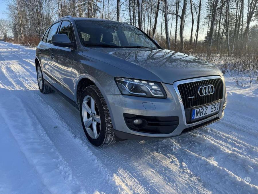 Pelēks Audi Q5 2011 Viļņa, ar dzinēja tilpumu 2.97 L un nobraukumu 253 tūkst. km par 8650 €, foto 3 vietnē AUTOMOTO.COM.LV