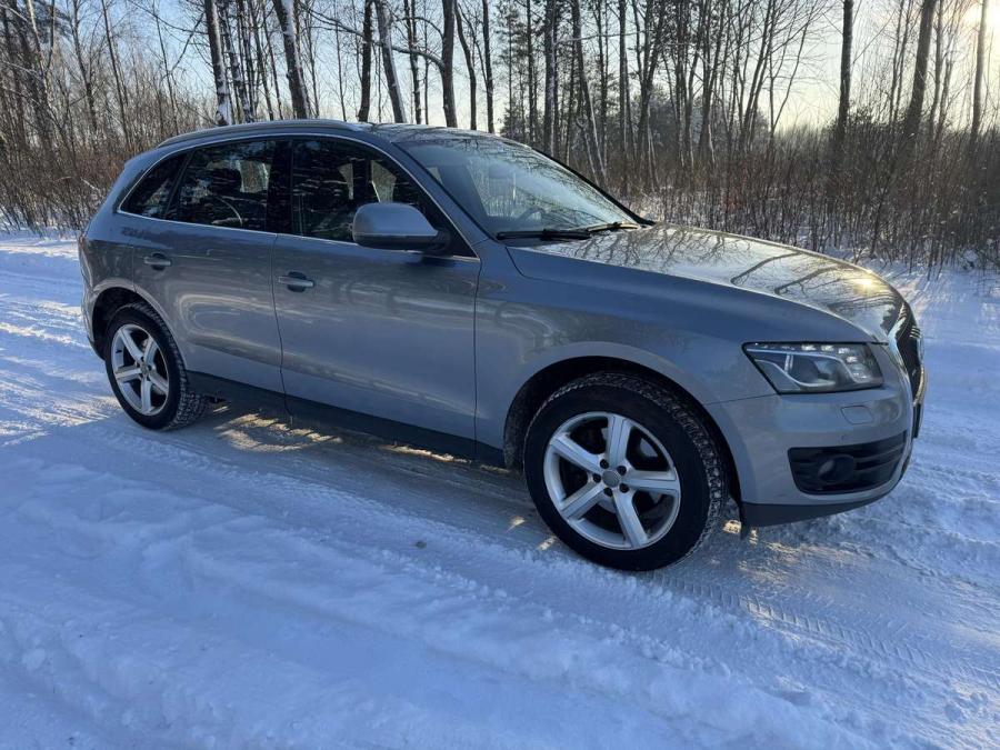 Pelēks Audi Q5 2011 Viļņa, ar dzinēja tilpumu 2.97 L un nobraukumu 253 tūkst. km par 8650 €, foto 4 vietnē AUTOMOTO.COM.LV