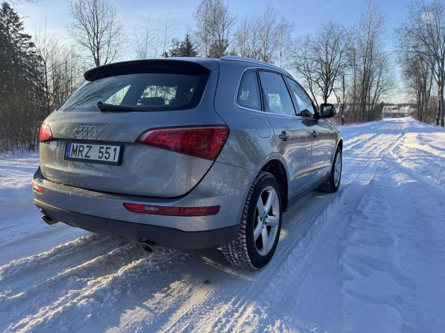 Pelēks Audi Q5 2011 Viļņa, ar dzinēja tilpumu 2.97 L un nobraukumu 253 tūkst. km par 8650 €, foto 5 vietnē AUTOMOTO.COM.LV