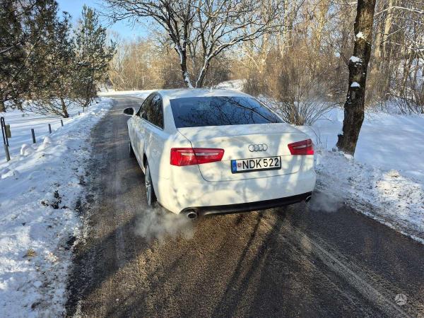 Grey Audi Q5 2011 in Taurage, with an engine capacity of 3.00 L and mileage of 328 thousand km for 5999 €, photo 7 on AUTOMOTO.COM.LV