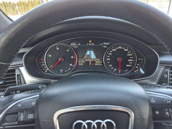 Grey Audi Q5 2011 in Taurage, with an engine capacity of 3.00 L and mileage of 328 thousand km for 5999 €, photo 10 on AUTOMOTO.COM.LV