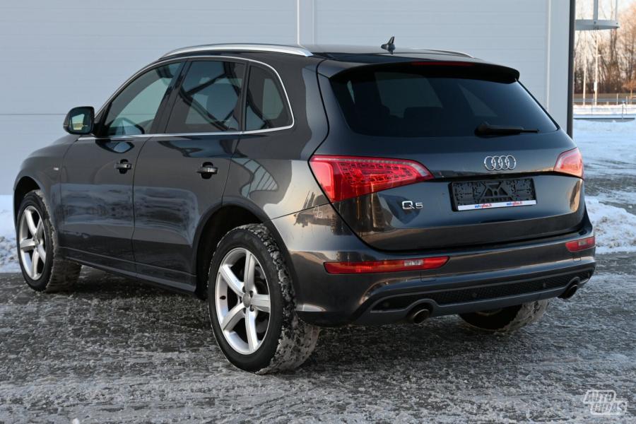 Grey Audi Q5 2011 in Kretinga, with an engine capacity of 3.00 L and mileage of 275 thousand km for 10499 €, photo 10 on AUTOMOTO.COM.LV