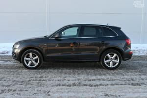 Grey Audi Q5 2011 in Kretinga, with an engine capacity of 3.00 L and mileage of 275 thousand km for 10499 €, photo 13 on AUTOMOTO.COM.LV