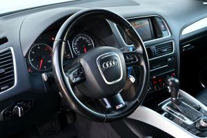 Grey Audi Q5 2011 in Kretinga, with an engine capacity of 3.00 L and mileage of 275 thousand km for 10499 €, photo 20 on AUTOMOTO.COM.LV