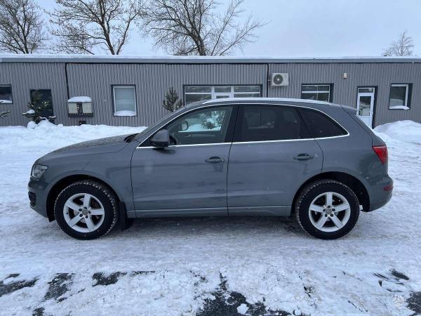 Grey Audi Q5 2011 in Telschi, with an engine capacity of 1.97 L and mileage of 280 thousand km for 7900 €, photo 9 on AUTOMOTO.COM.LV