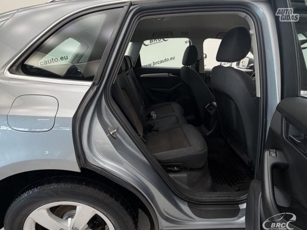 Grey Audi Q5 2011 in Avizieniai, with an engine capacity of 2.00 L and mileage of 329 thousand km for 7950 €, photo 9 on AUTOMOTO.COM.LV