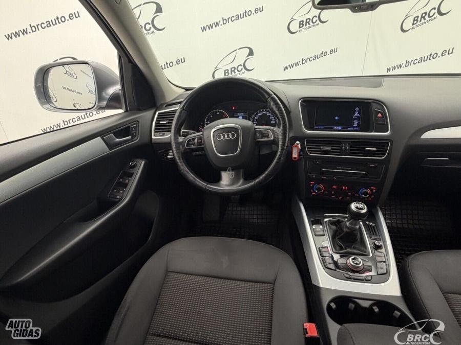 Grey Audi Q5 2011 in Avizieniai, with an engine capacity of 2.00 L and mileage of 329 thousand km for 7950 €, photo 13 on AUTOMOTO.COM.LV