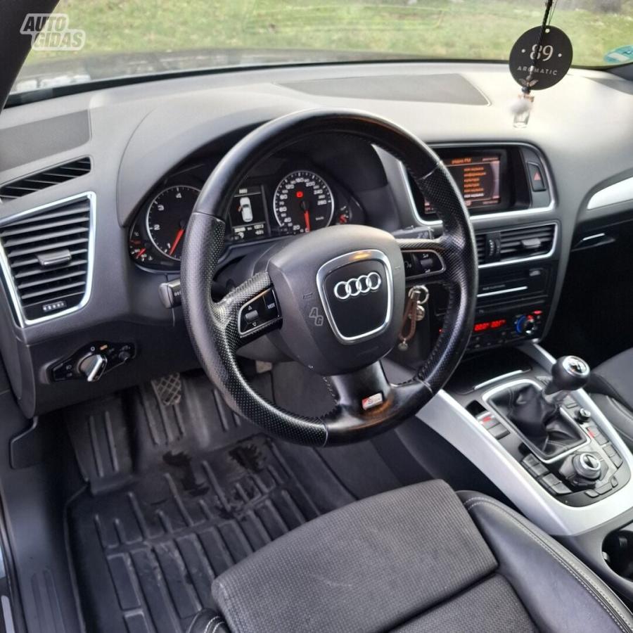 Pelēks Audi Q5 2011 Marijampole, ar dzinēja tilpumu 2.00 L un nobraukumu 309 tūkst. km par 10500 €, foto 8 vietnē AUTOMOTO.COM.LV