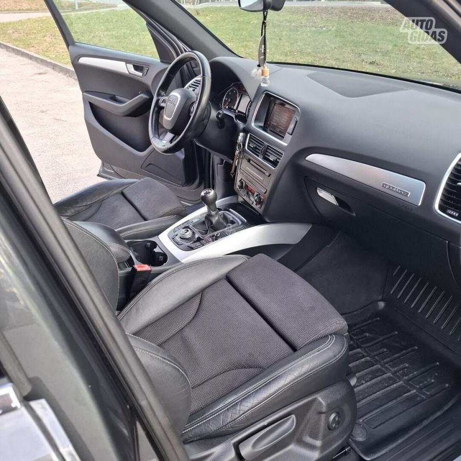 Pelēks Audi Q5 2011 Marijampole, ar dzinēja tilpumu 2.00 L un nobraukumu 309 tūkst. km par 10500 €, foto 9 vietnē AUTOMOTO.COM.LV