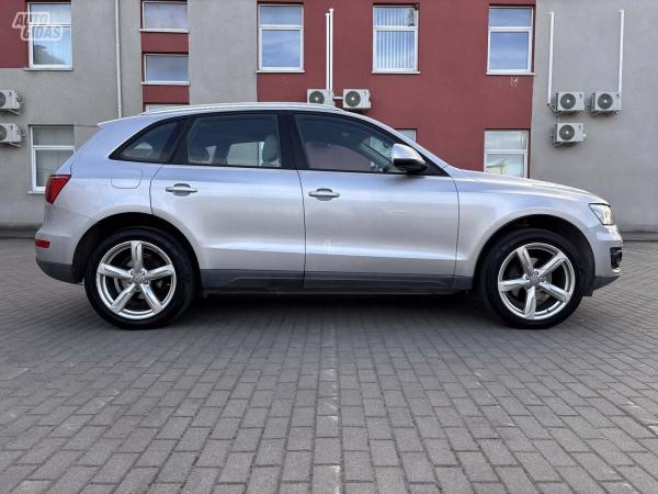 Grey Audi Q5 2011 in Telschi, with an engine capacity of 2.00 L and mileage of 225 thousand km for 9999 €, photo 8 on AUTOMOTO.COM.LV