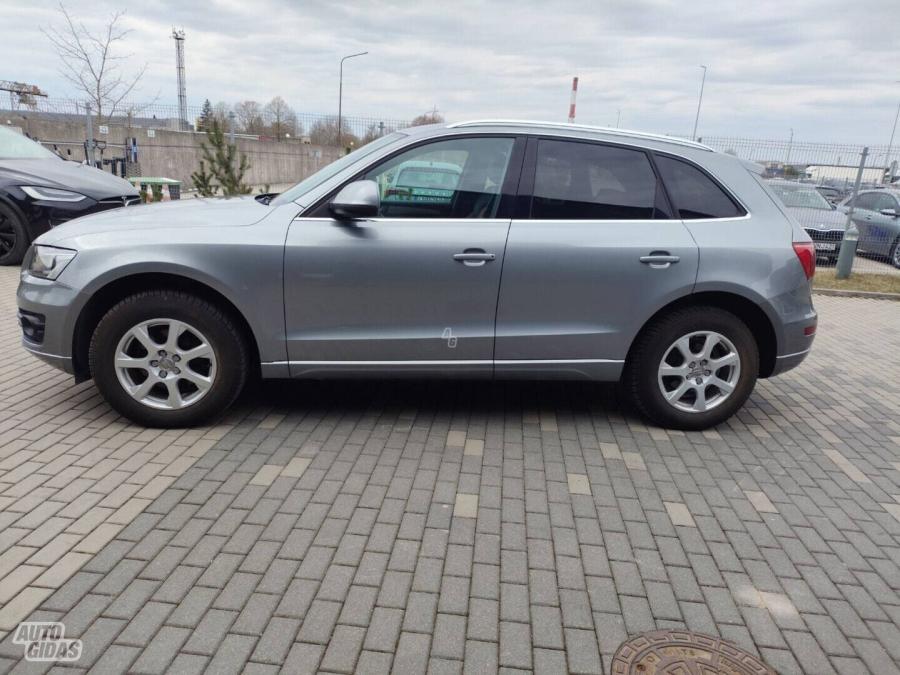 Pelēks Audi Q5 2011 Šauļi, ar dzinēja tilpumu 2.00 L un nobraukumu 224 tūkst. km par 9700 €, foto 3 vietnē AUTOMOTO.COM.LV