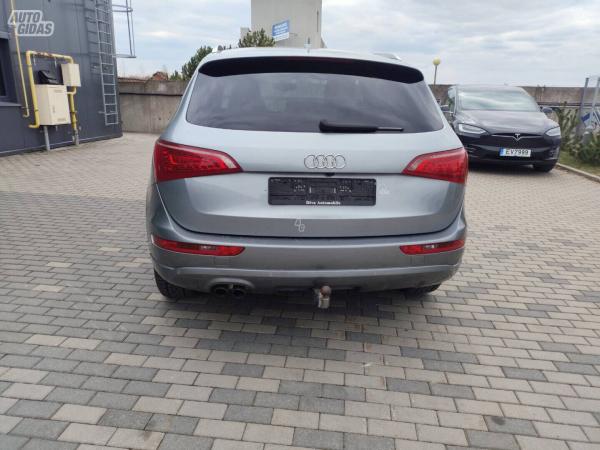 Grey Audi Q5 2011 in Siauliai, with an engine capacity of 2.00 L and mileage of 224 thousand km for 9700 €, photo 4 on AUTOMOTO.COM.LV