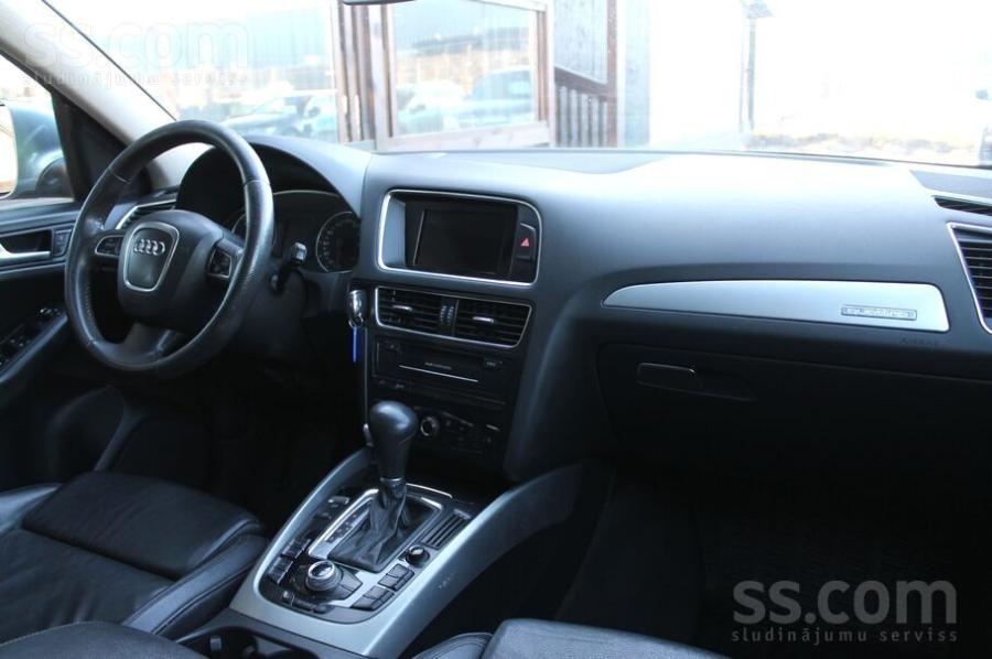Grey Audi Q5 2011 in Riga, with an engine capacity of 3.00 L and mileage of 0 thousand km for 9290 €, photo 18 on AUTOMOTO.COM.LV
