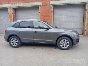 Grey Audi Q5 2011 in Vilnius, with an engine capacity of 2.00 L and mileage of 350 thousand km for 7800 €, photo 3 on AUTOMOTO.COM.LV
