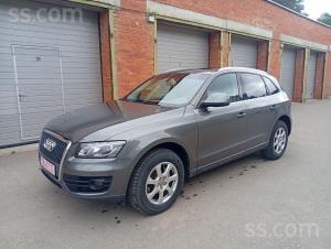 Grey Audi Q5 2011 in Vilnius, with an engine capacity of 2.00 L and mileage of 350 thousand km for 7800 €, photo 7 on AUTOMOTO.COM.LV