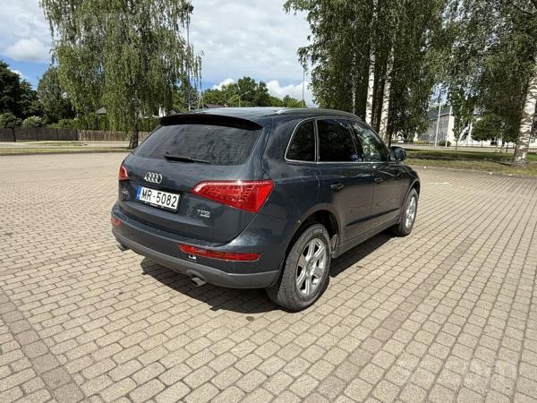 Pelēks Audi Q5 2011 Jelgava, ar dzinēja tilpumu 2.00 L un nobraukumu 281 tūkst. km par 8000 €, foto 6 vietnē AUTOMOTO.COM.LV